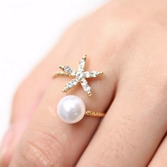 Jewelry | Gorgeous Pearl Rhinestone Star Fish Ring | Poshmark